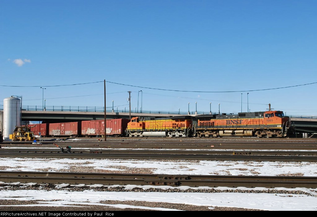 BNSF 1085 Arriving BNSF Yard